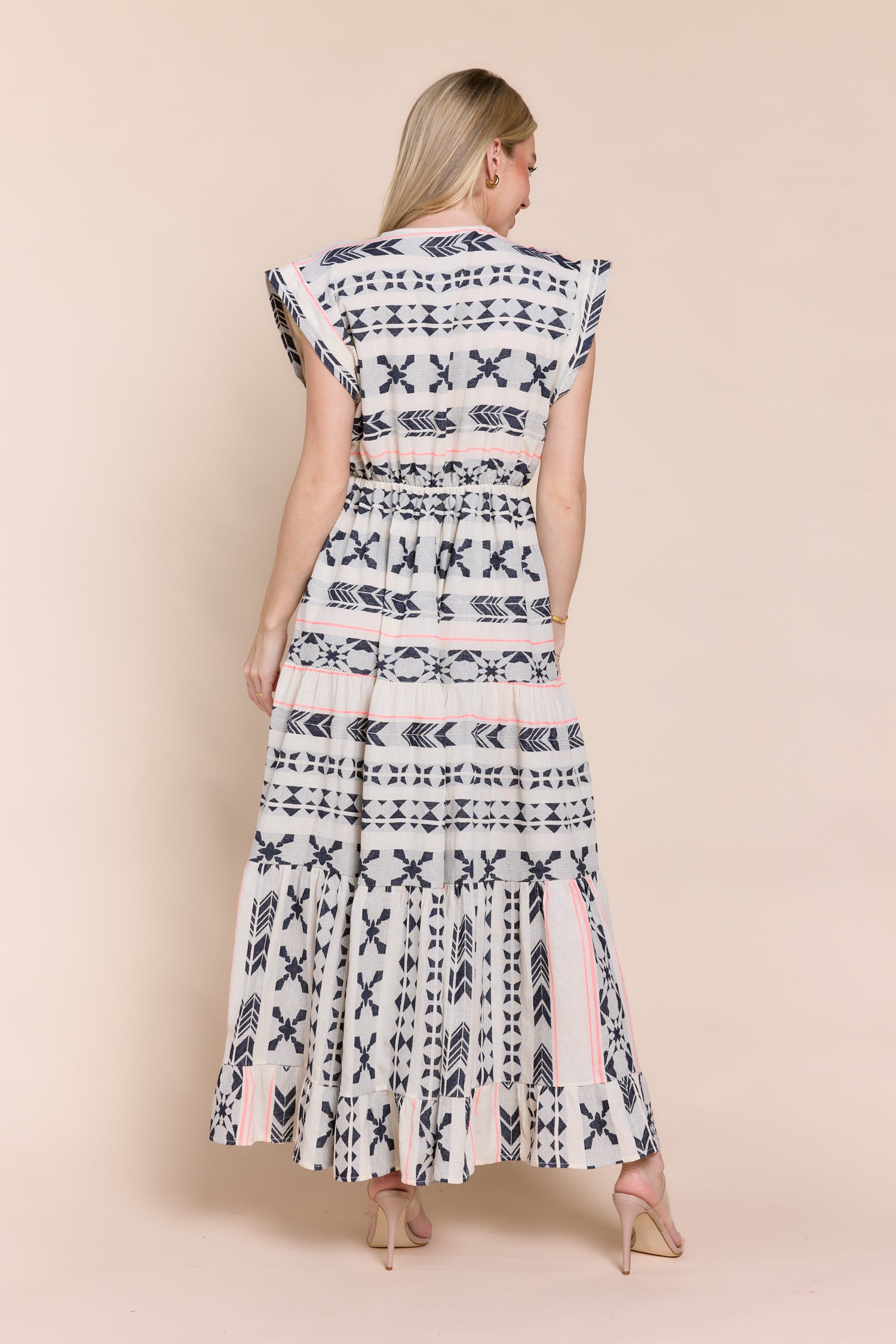 CLAU – Sofia Collections